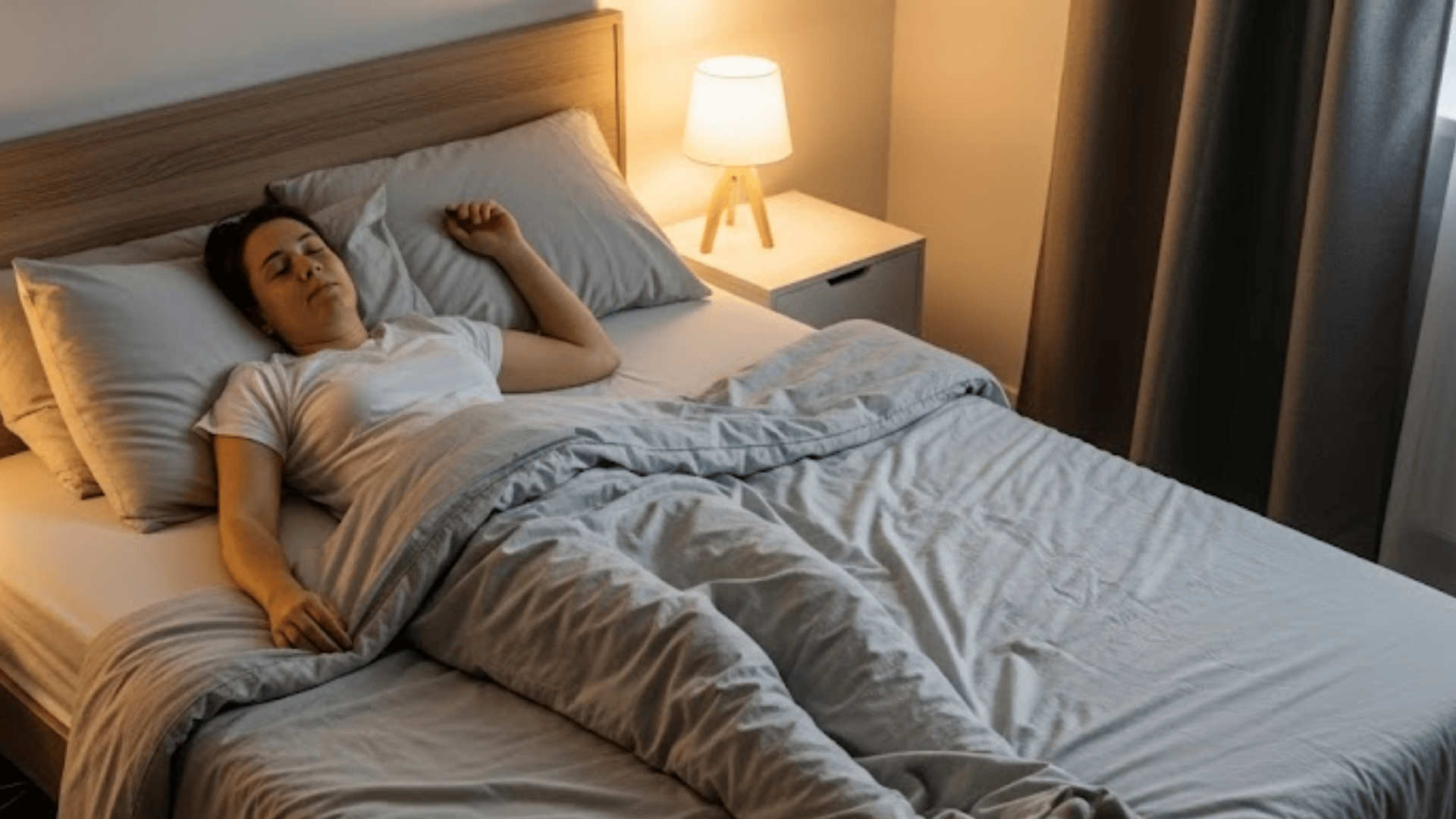 How to Sleep After ACL Surgery: Best Tips for Recovery - Easy Rest