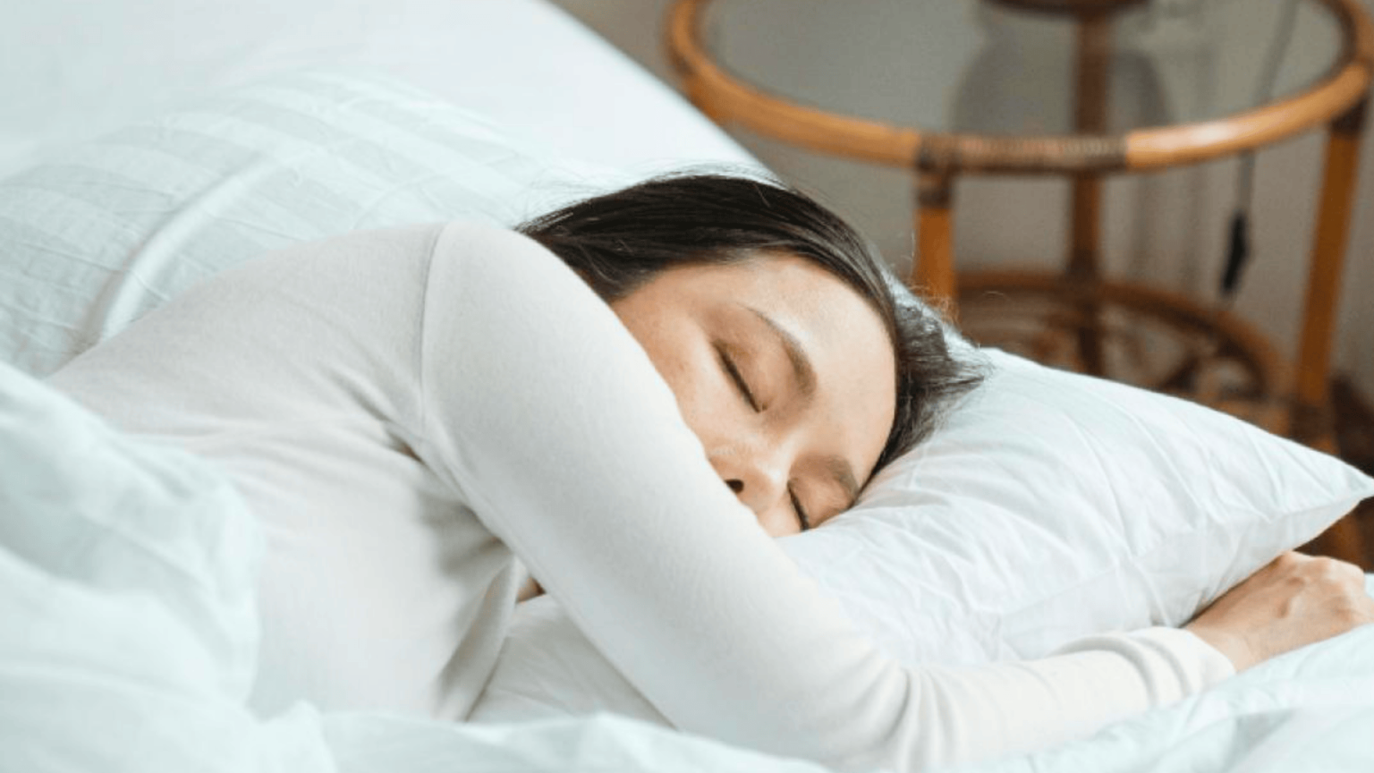 What Causes Snoring in Women and How to Stop It - Easy Rest