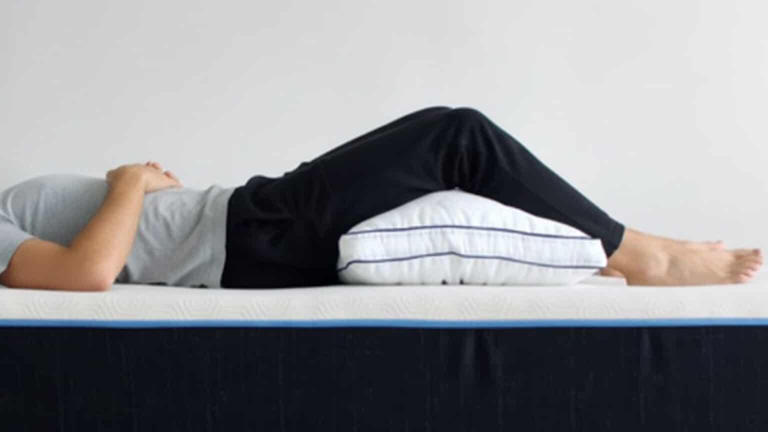 11 Best Sleeping Position for Sciatica and How to Sleep With It - Easy Rest
